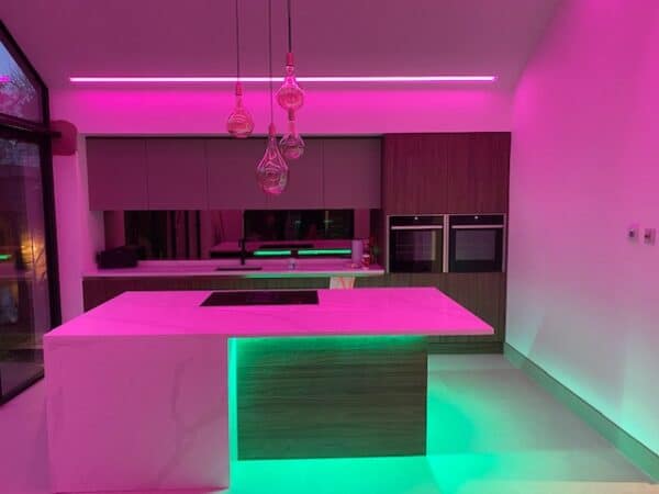 Contemporary Kitchen LEDs - stunning lighting installation