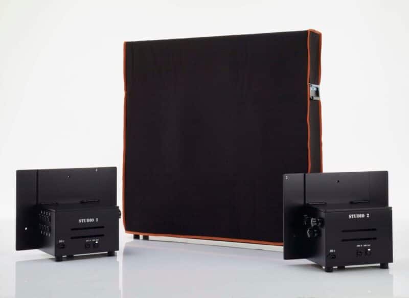 RETRO Box - Mobile DJ light system uses RGB LEDs