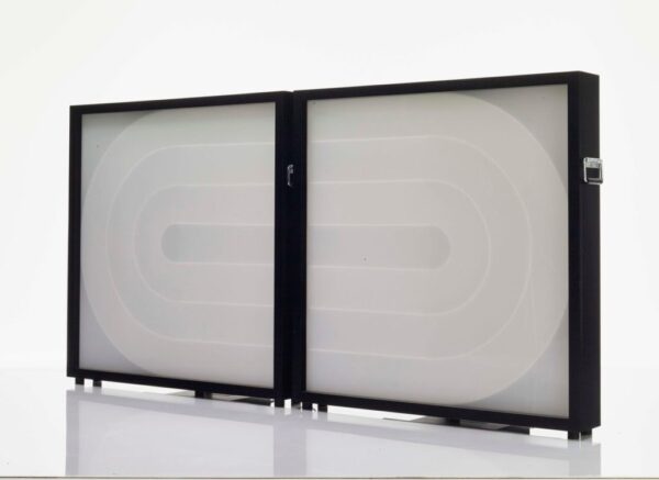 RETRO Box - Mobile DJ light system uses RGB LEDs